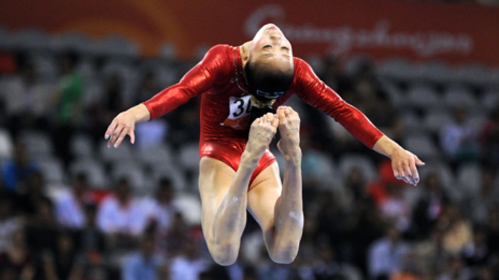 Olympics 2012: Chinese gymnasts to have Lisburn training base - BBC News