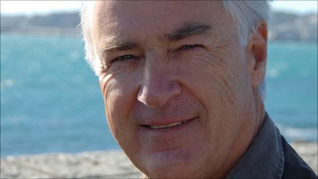 Tony Spruce tenders resignation over education review - BBC News