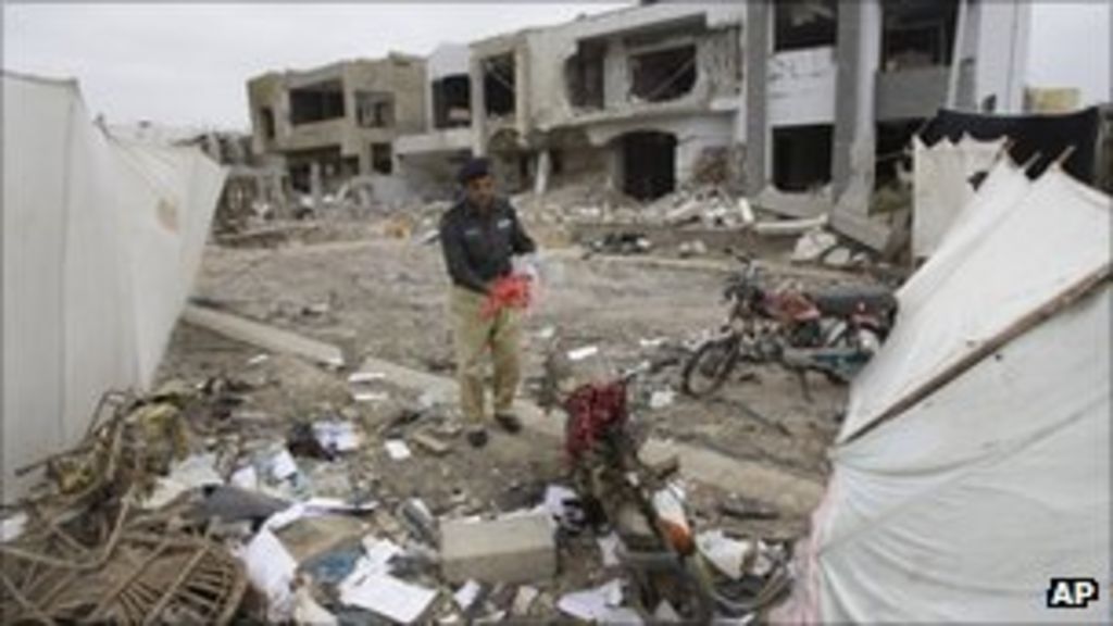 Pakistan violence: Karachi killing sparks fatal riot - BBC News