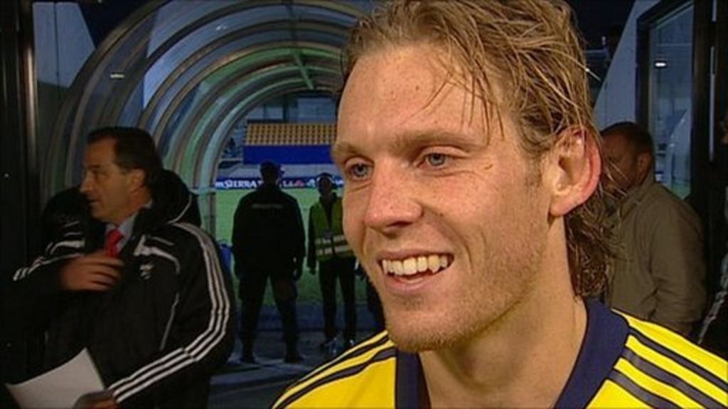 Craig Mackail-Smith delight at first Scotland goal - BBC Sport