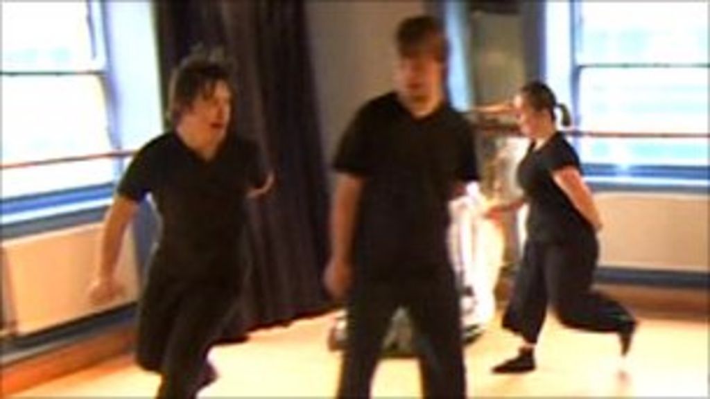 Learning disabled actors to star in TV's Shameless - BBC News