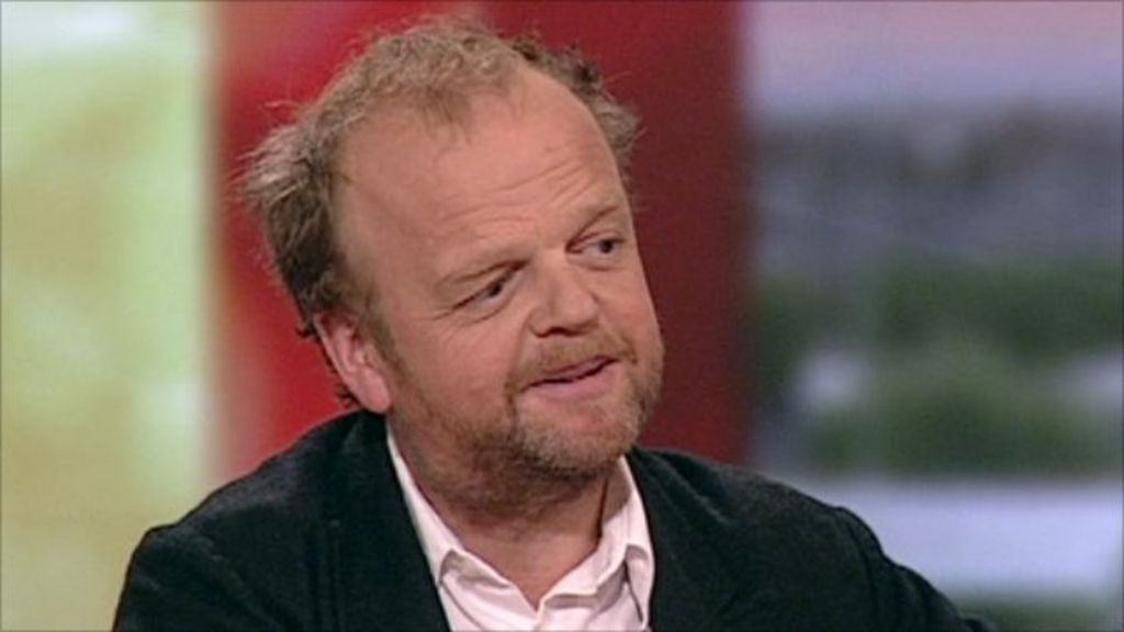 Toby Jones on what he would write to himself at 16 - BBC News