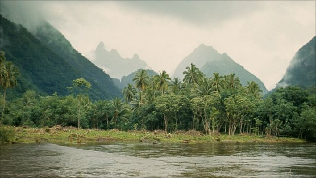 French Polynesian mayor denies cannibalism claim - BBC News