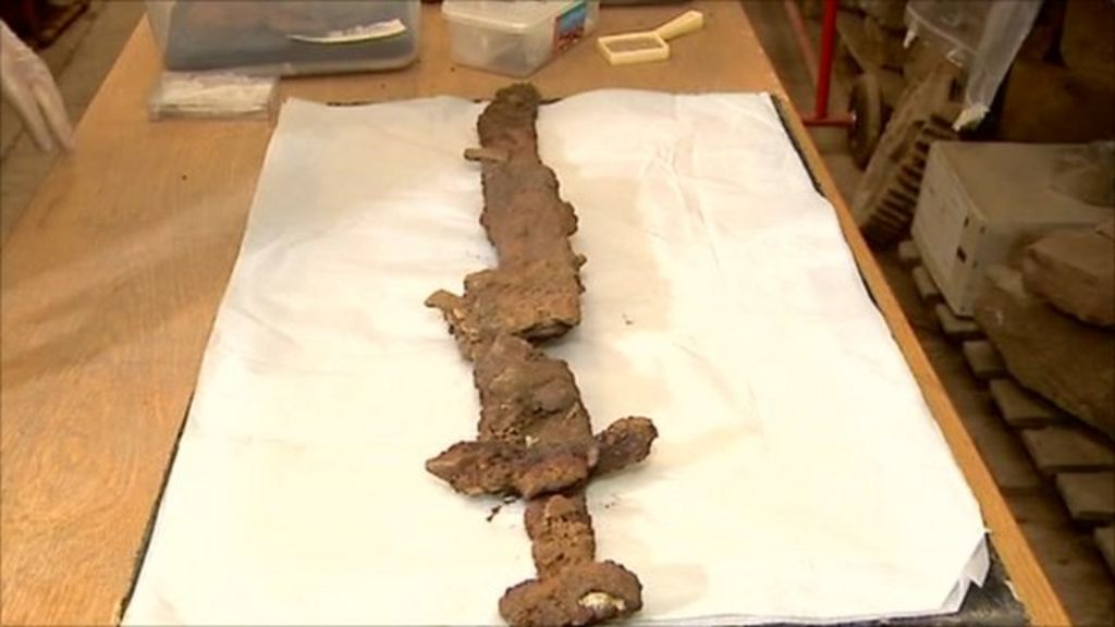 First fully intact Viking boat burial site uncovered - BBC News