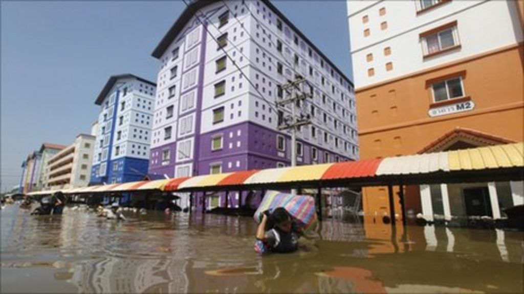 Thailand flooding: Bangkok districts put on alert - BBC News