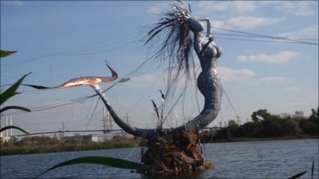 Giant mermaid sculpture unveiled in Dartford - BBC News