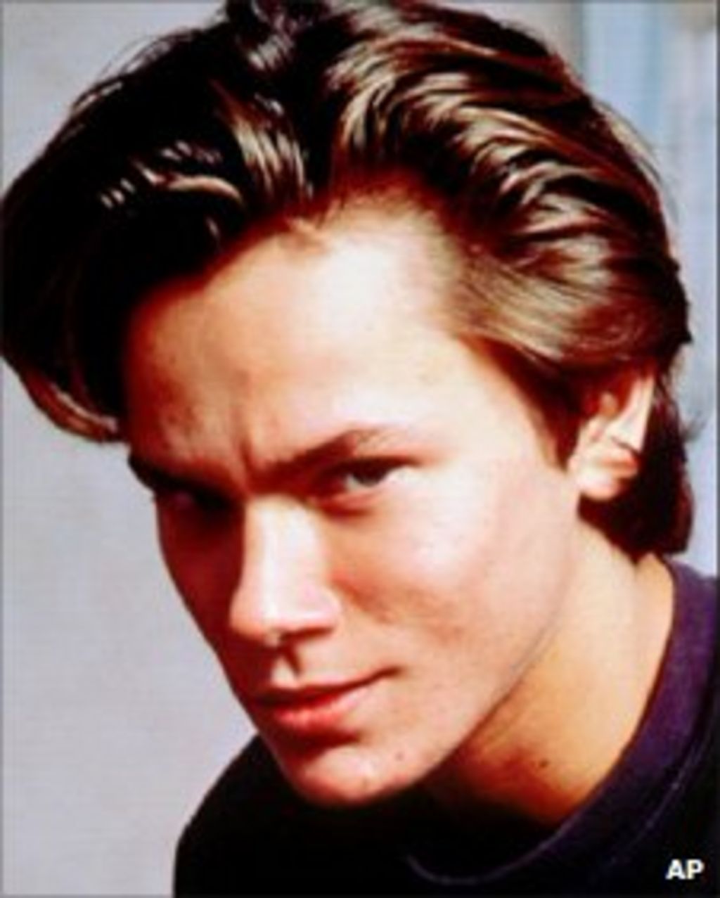 Final River Phoenix film to be released after 18 years - BBC News
