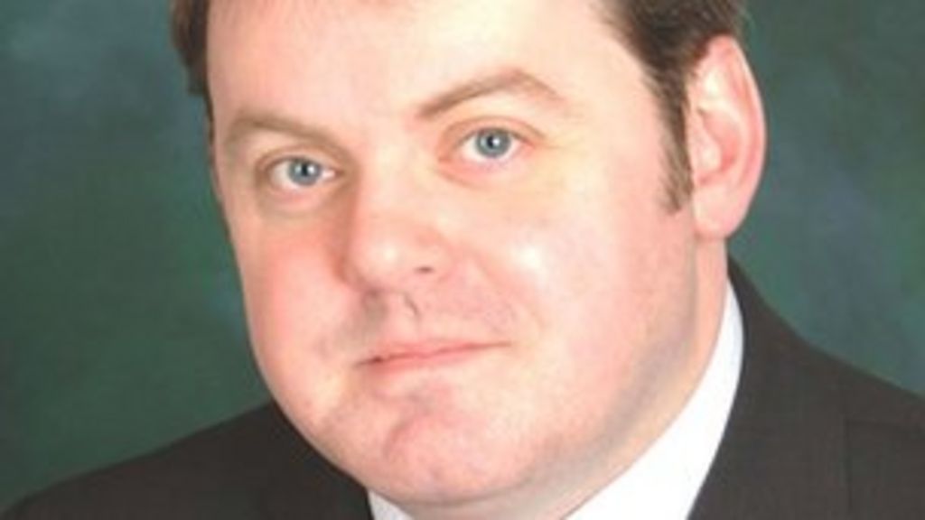 Aberconwy Tory MP Guto Bebb backs referendum on Europe - BBC News