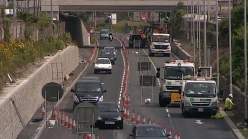 Plymouth roadworks begin around Laira Bridge - BBC News