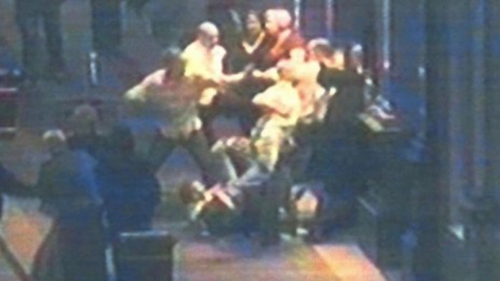 Report shows weekend violent crime surge in Scotland - BBC News