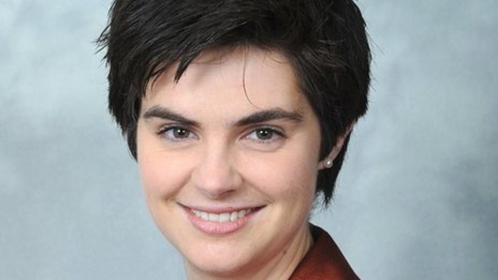 Youngest minister and MP Chloe Smith defends her age - BBC News
