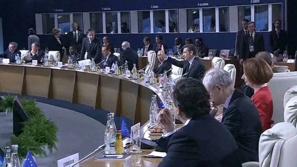 G20 summit: Leaders to strengthen battered eurozone - BBC News
