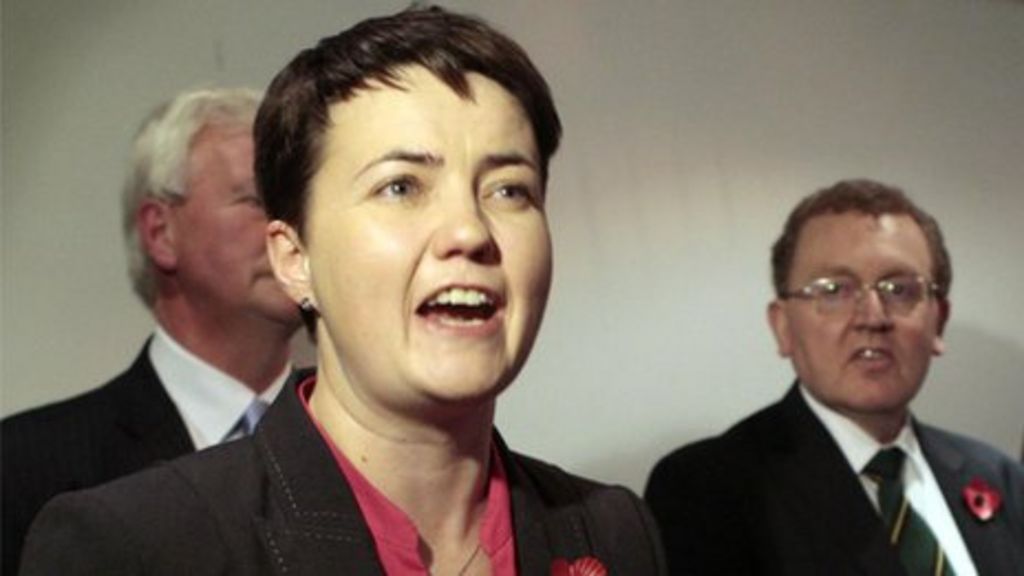 Ruth Davidson elected new Scottish Conservative leader - BBC News