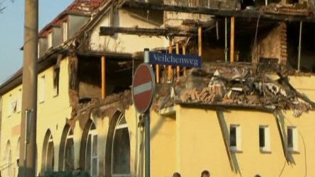 New arrest as Germany links neo-Nazis to 10 murders - BBC News