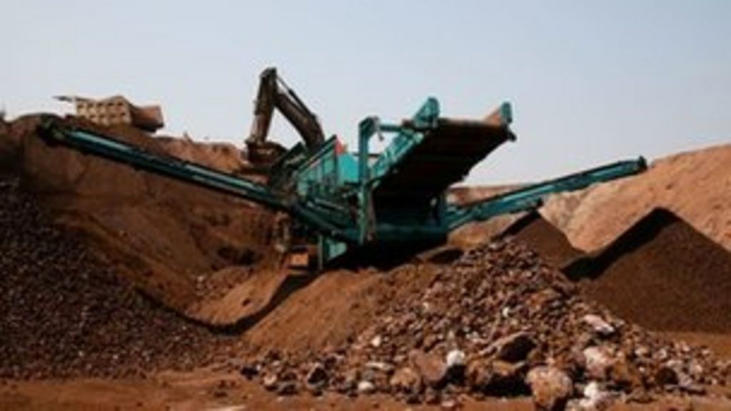 India's controversial iron mining boom - BBC News