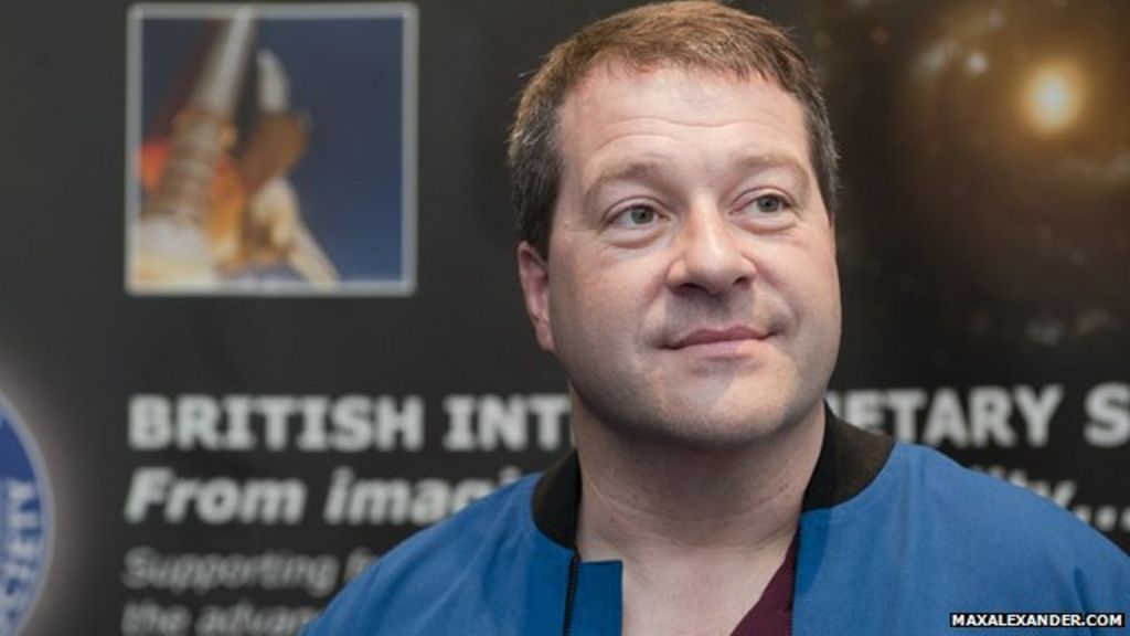 Pin honours 'UK astronaut' Patrick - BBC News