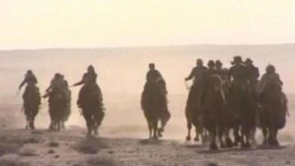 Record breaking camel race - BBC Newsround