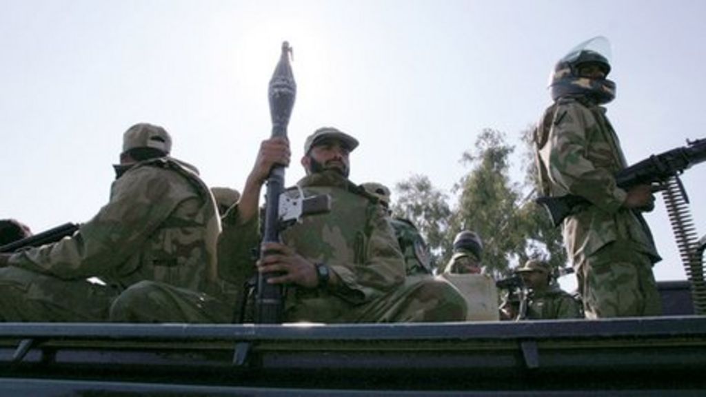 Pakistan outrage after 'Nato attack kills soldiers' - BBC News