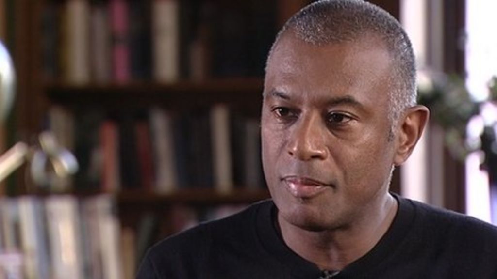 Class prejudice at Oxford 'shaped' writer Caryl Phillips - BBC News