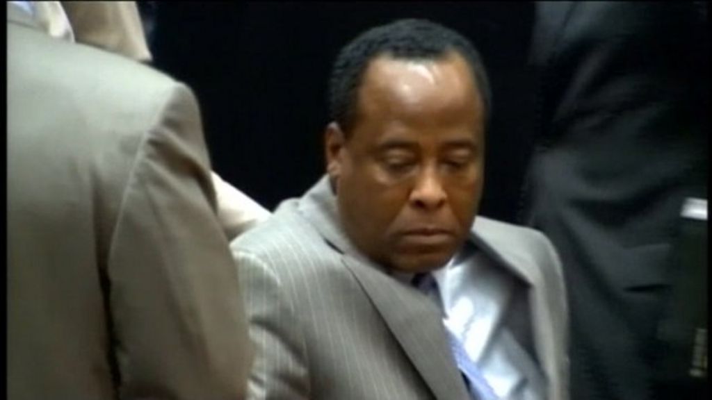 Jackson doctor Conrad Murray awaits sentencing - BBC News