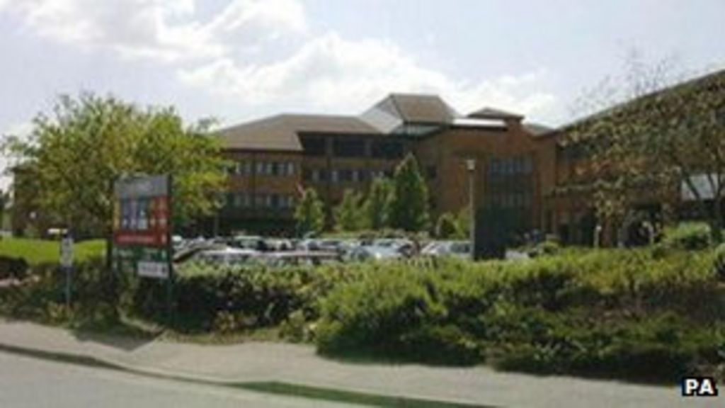 WWII wards at Musgrove Park Hospital to be replaced - BBC News