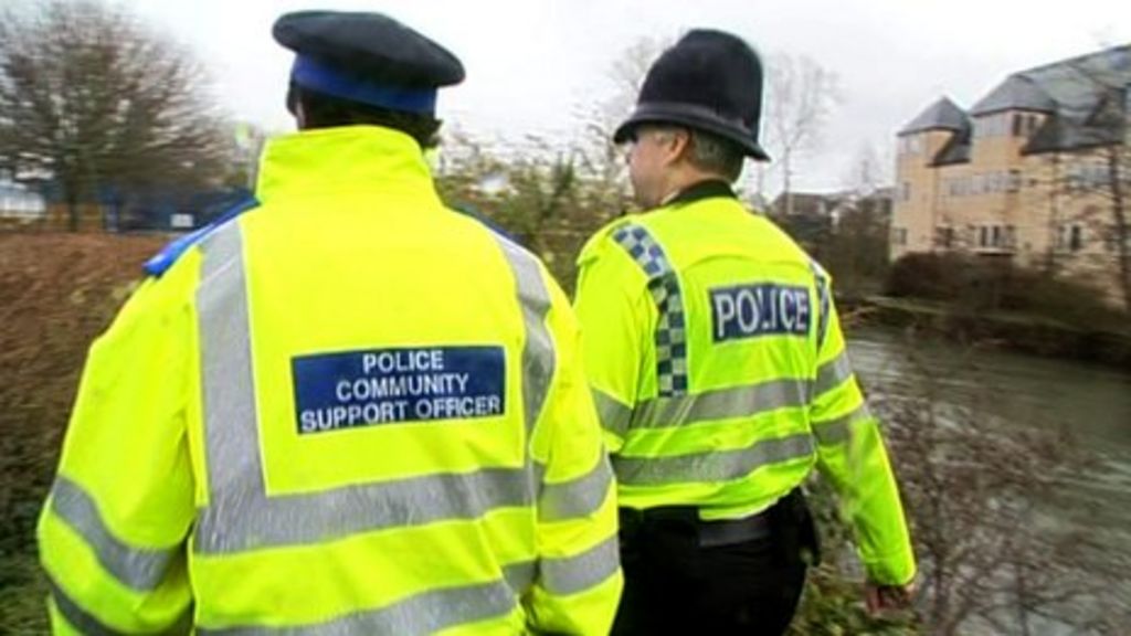 Sussex PCSO sickness levels are 'too high' say police - BBC News