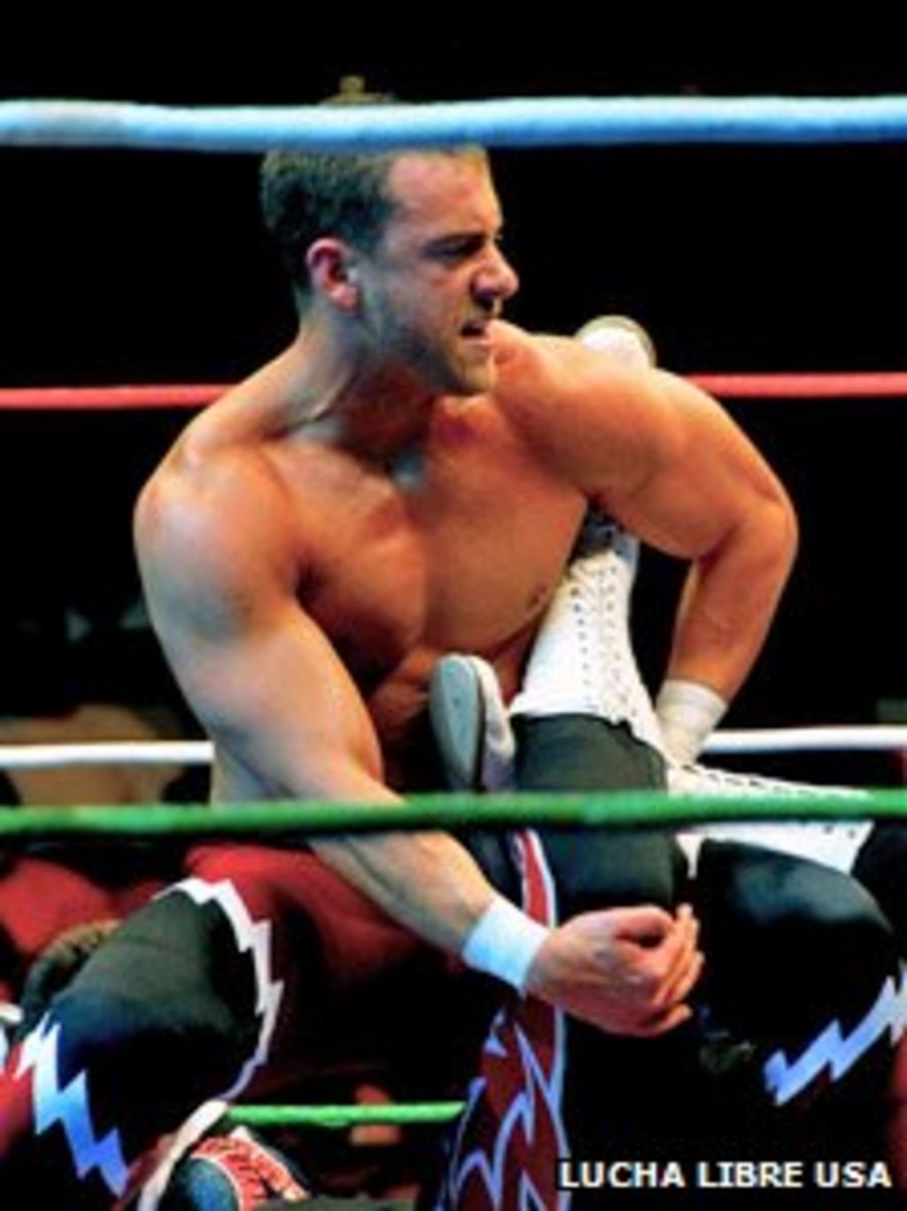 Lucha libre in the US: The wrestler who taunts Latino fans - BBC News