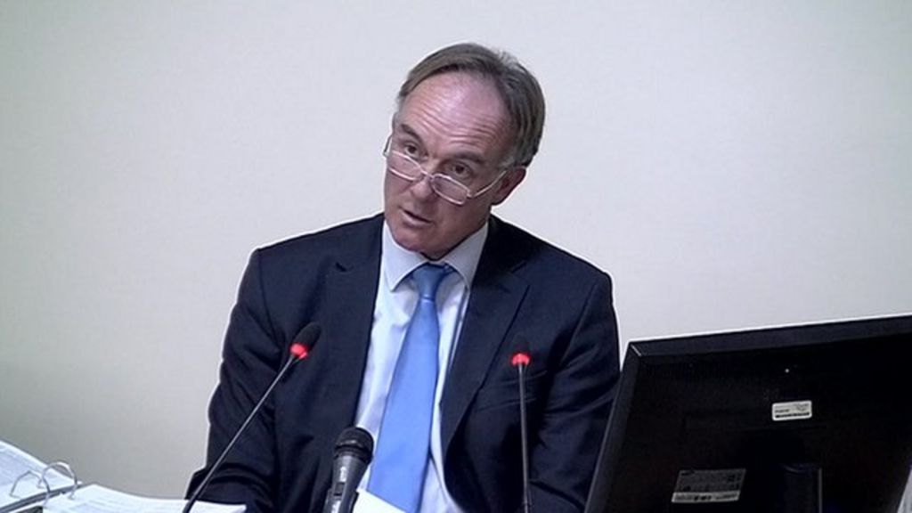 News of the World lawyer Tom Crone feared hacking cover-up - BBC News