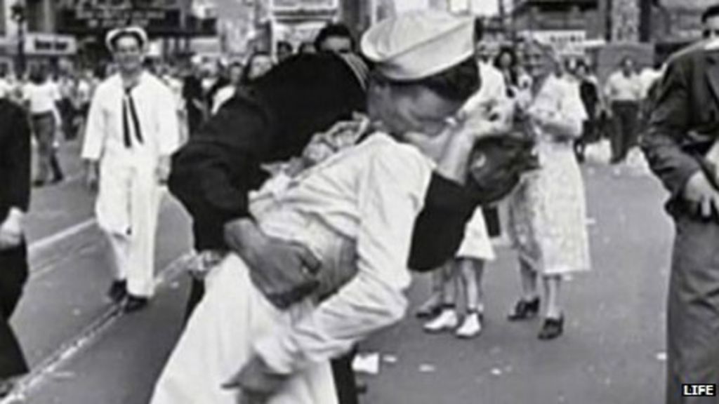 The 75 years of pioneering photojournalism at Life magazine - BBC News