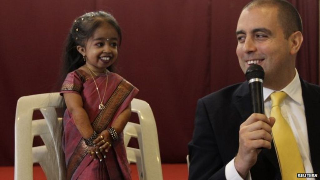 Indian student Jyoti Amge named world's shortest woman - BBC News