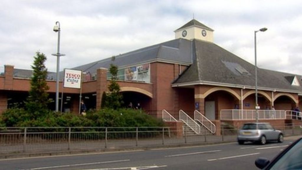 Tesco mistake leads to demand for cut price beer - BBC News