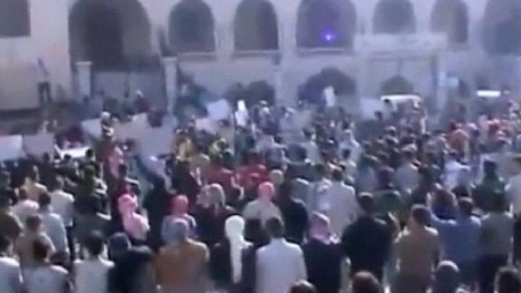 Activists claim almost 40 killed as Syria protests continue - BBC News