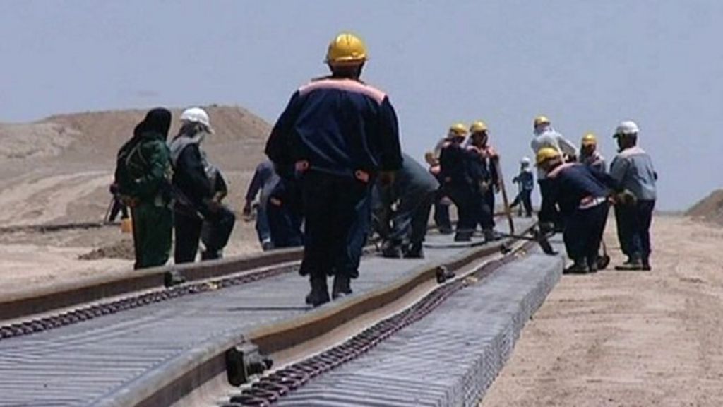 'Friendship bridge' to Uzbekistan is Afghans' lifeline - BBC News