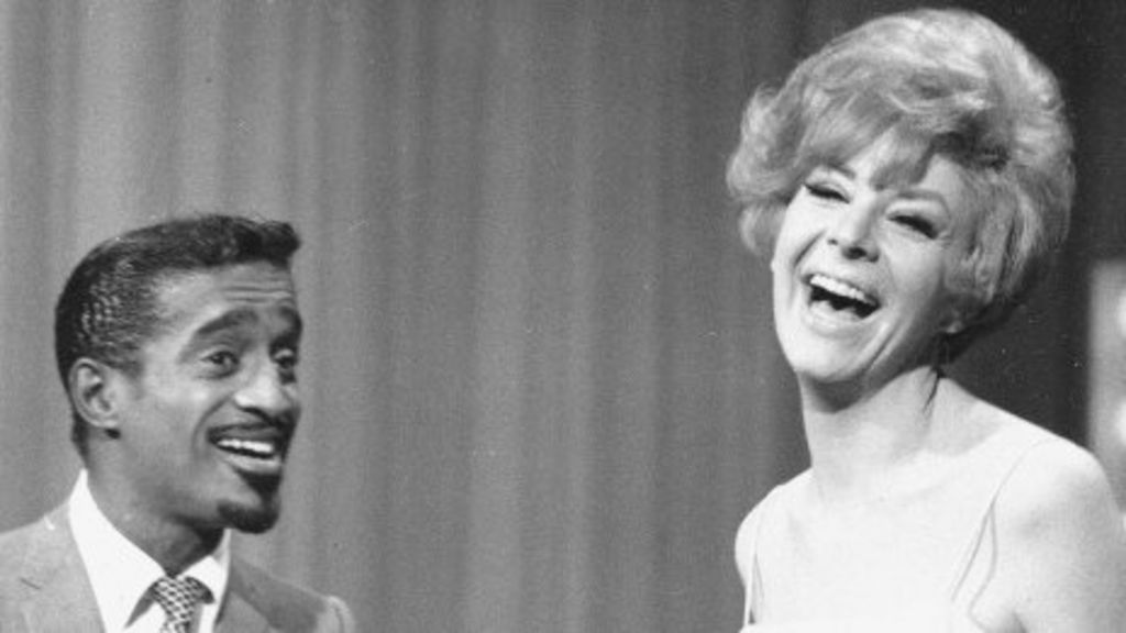 US singer Kaye Stevens dies aged 79 - BBC News