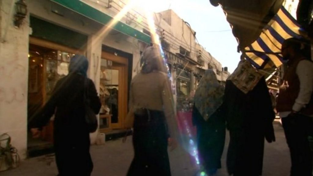 Libyans battle to be heard in Benghazi's new era - BBC News