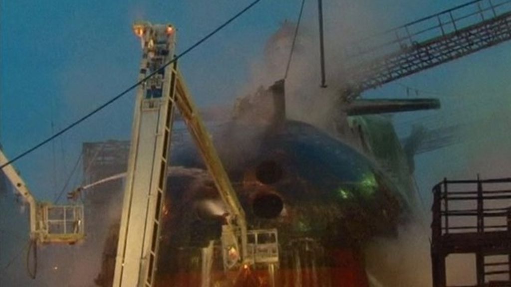 Russian nuclear submarine fire put out - BBC News