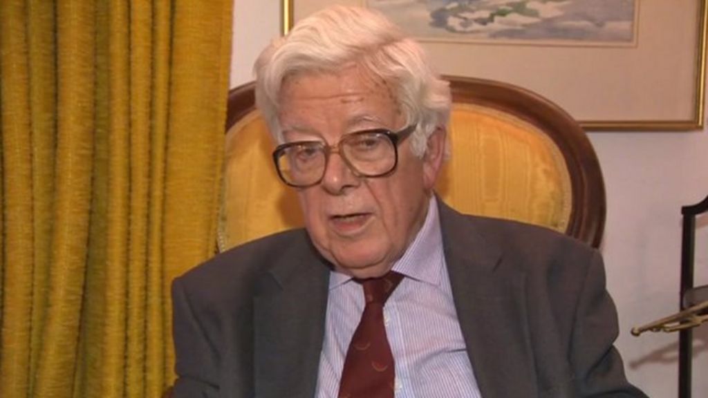Lord Howe: I wasn't advocating 'managed decline' of Liverpool - BBC News