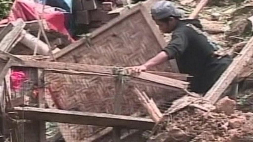 Philippines mining landslide 'kills 25' - BBC News