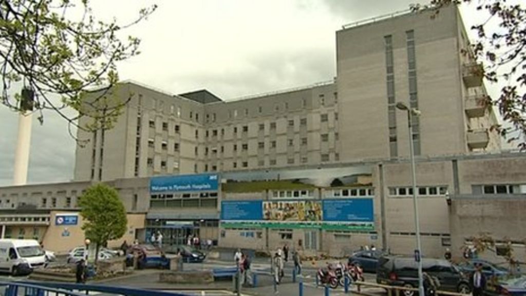 Derriford Hospital uses 3D imaging for cancer diagnosis - BBC News