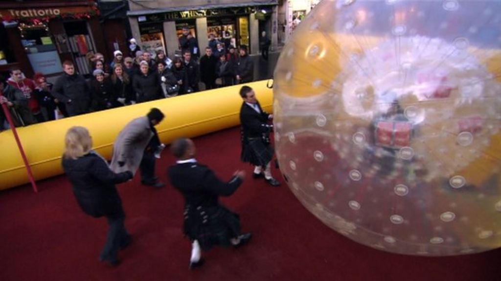 Celebrities performing magic tricks live - BBC News