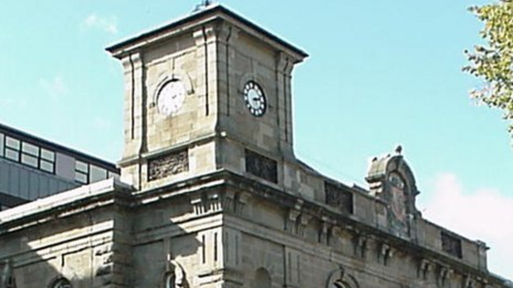 Pontypool Free Press offered Torfaen council office - BBC News