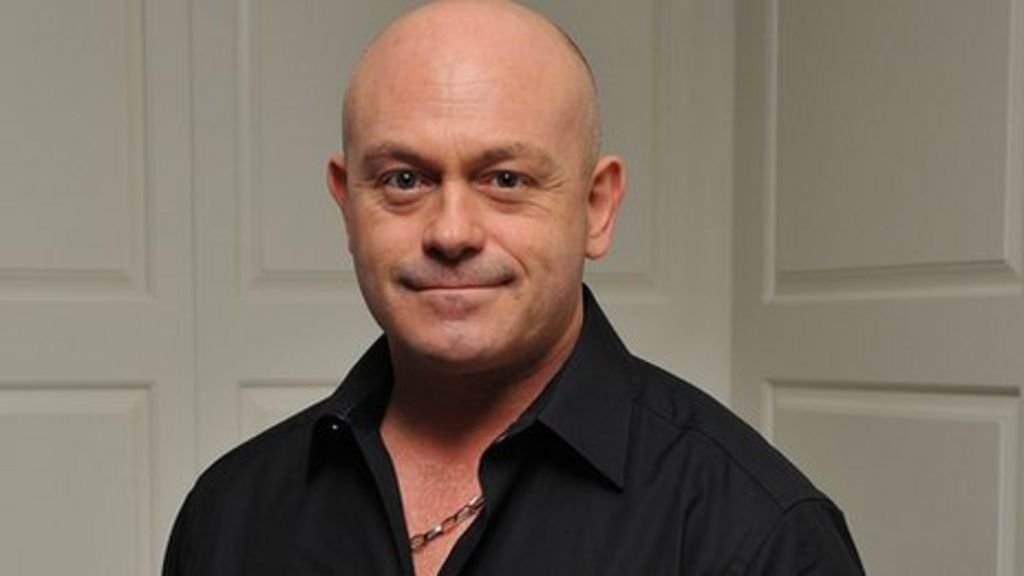 Actor Ross Kemp worried about MOD help for war veterans - BBC News