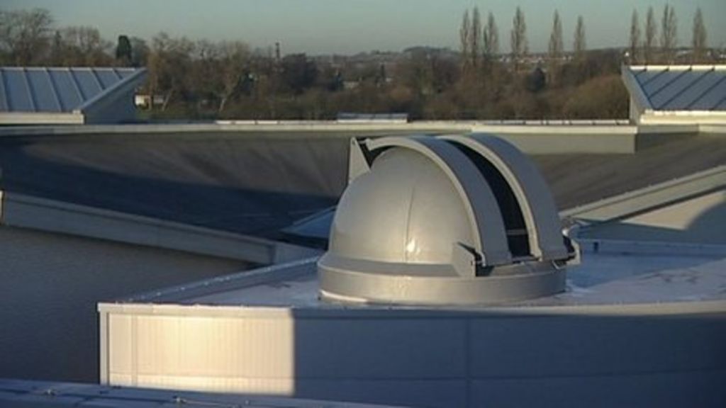 New observatory to inspire pupils at Long Eaton school - BBC News
