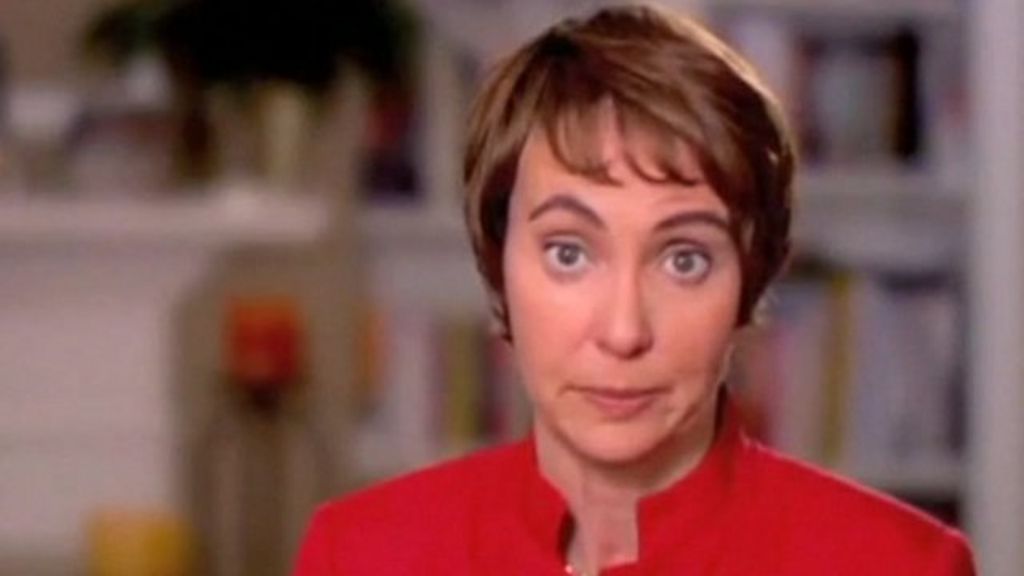Shot politician Giffords to quit - BBC News