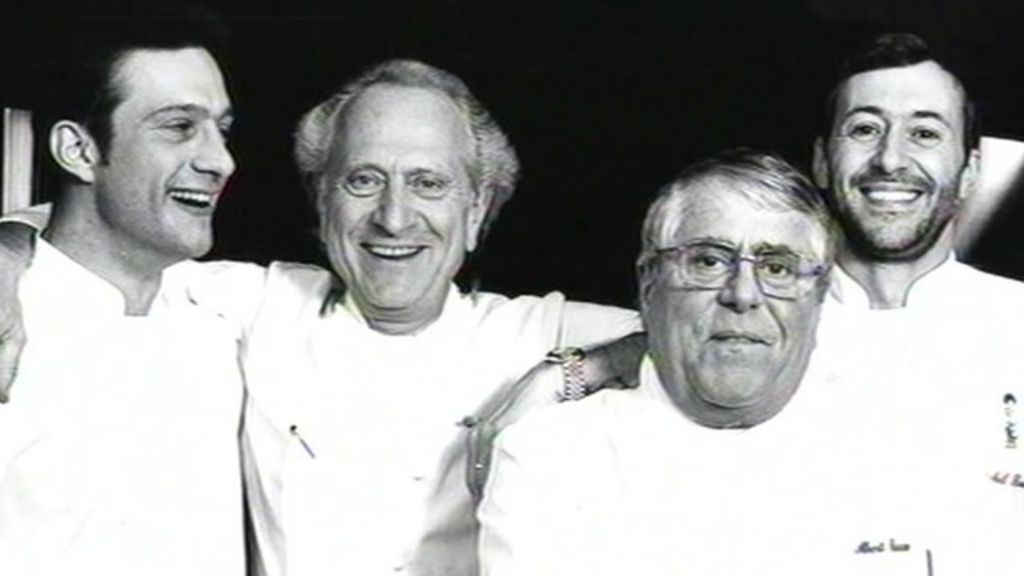 Culinary legacy: Roux chefs unite - BBC News