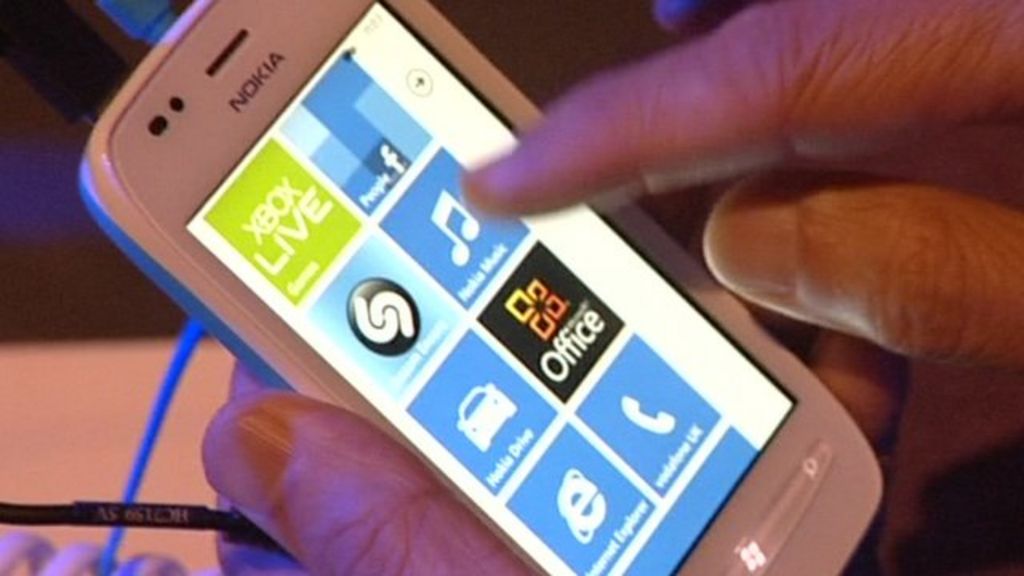 Nokia reports loss for end of 2011 - BBC News