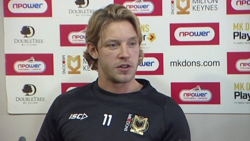 Alan Smith says he is fit to play for MK Dons - BBC Sport