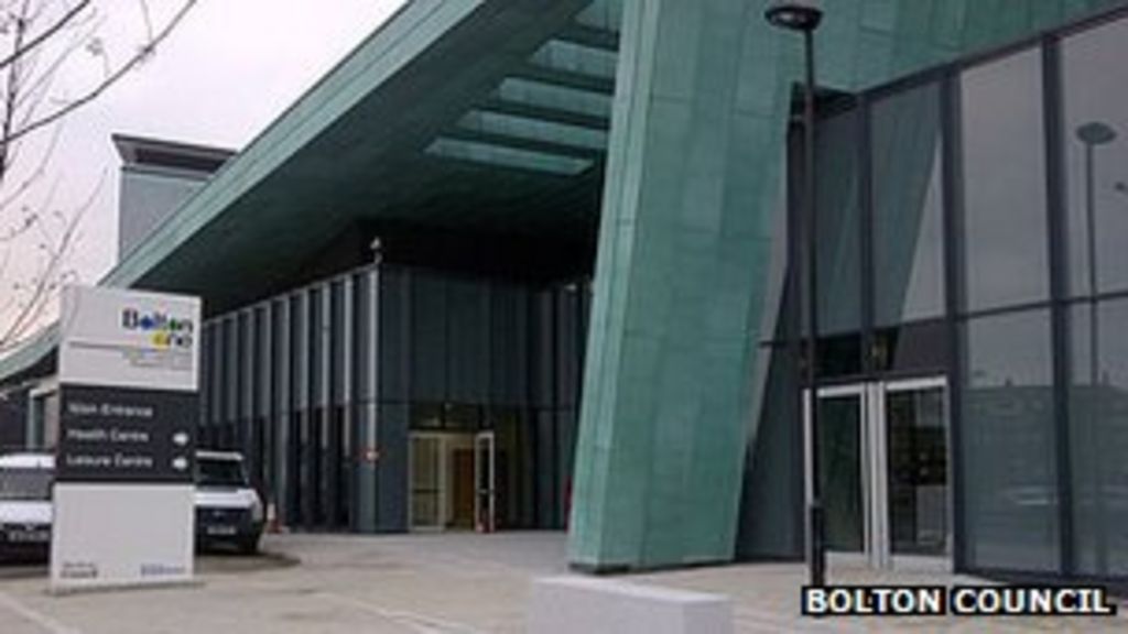 Bolton One leisure and health centre opens - BBC News