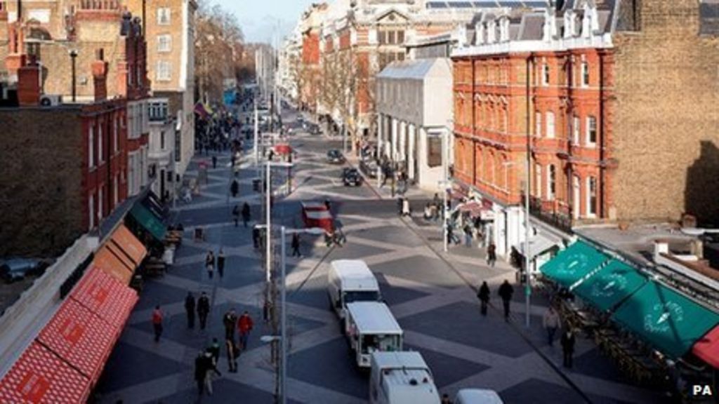 West London Exhibition Road re-opens as 'shared-space' - BBC News