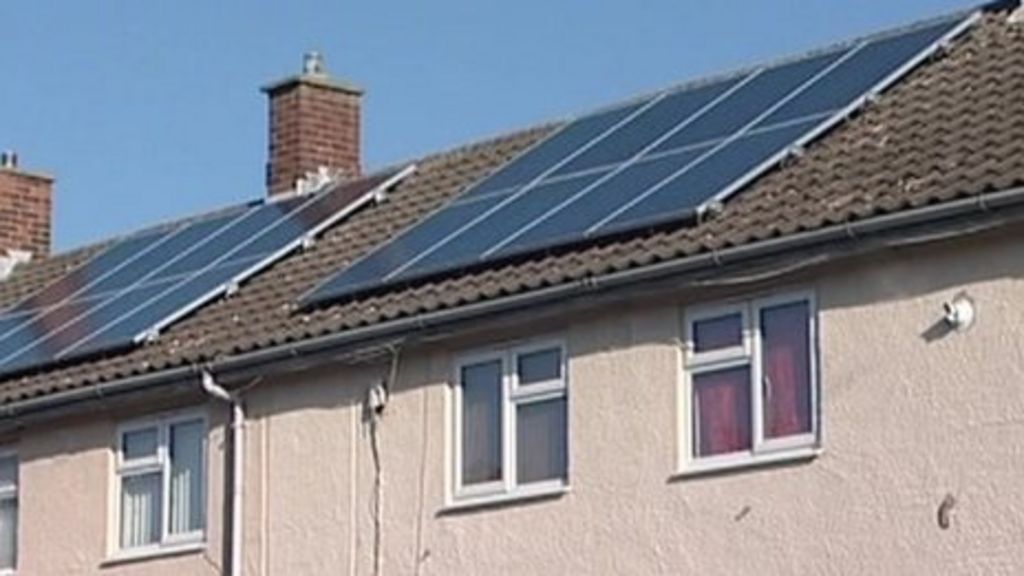 Council solar panels projects stall after subsidies cut - BBC News